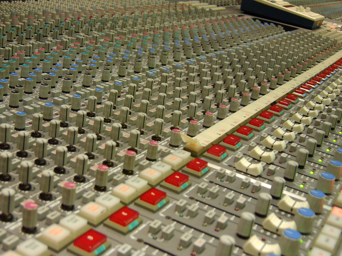 井出 音 研究所